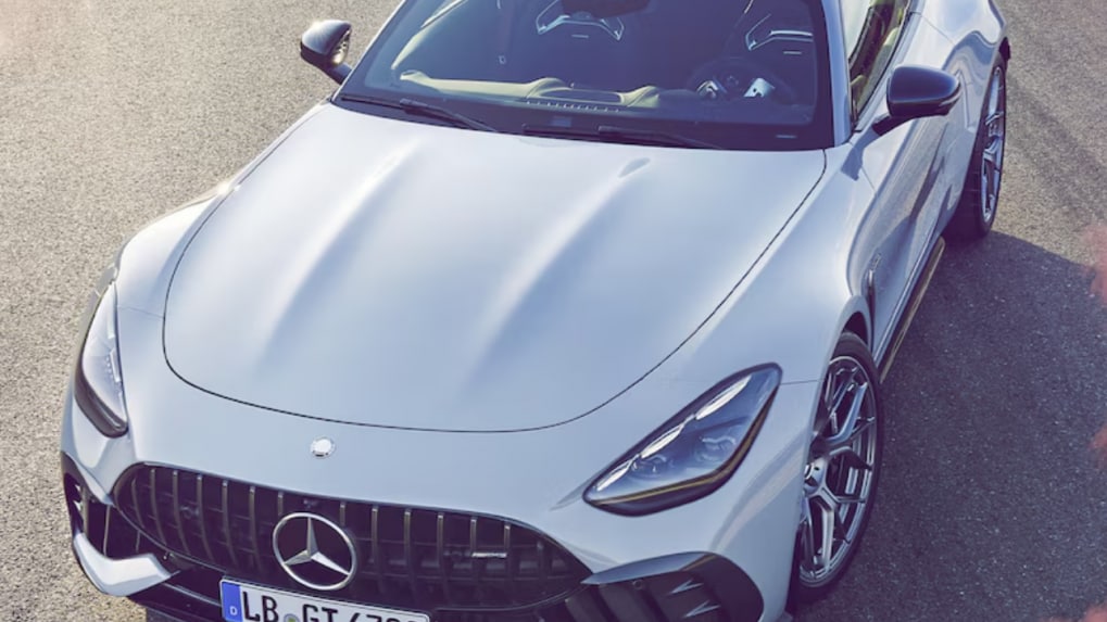 Mercedes-Benz to allow Teams video calls while driving, here's how it ...