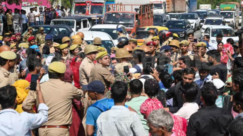 UP raises minimum wages by over 20% after Noida unrest, sparks policy ...